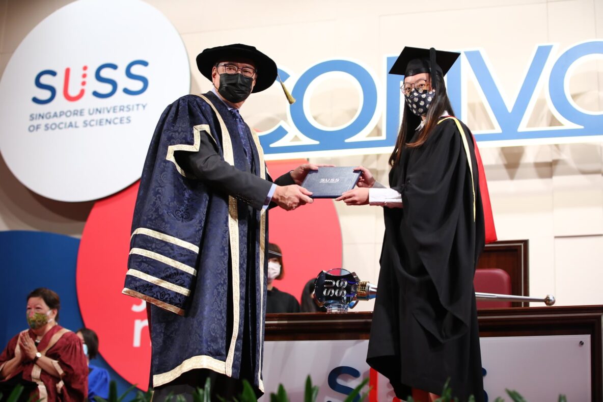 SUSS Holds In-Person Convocation 2021 for Graduands of Resilience ...